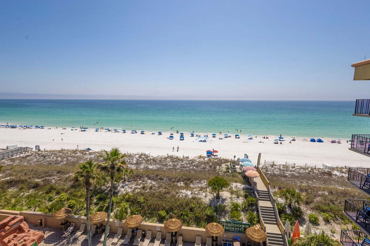 Queen Gulf View Room with Balcony on Okaloosa Island